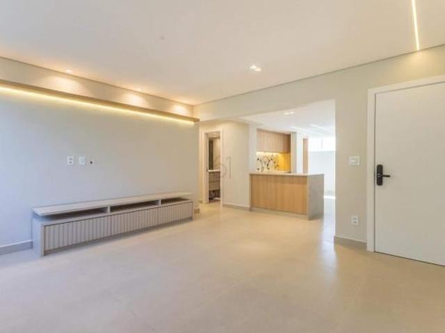 SQS 210 | Reformado | Andar Alto | Vaga | 100,55 m²
