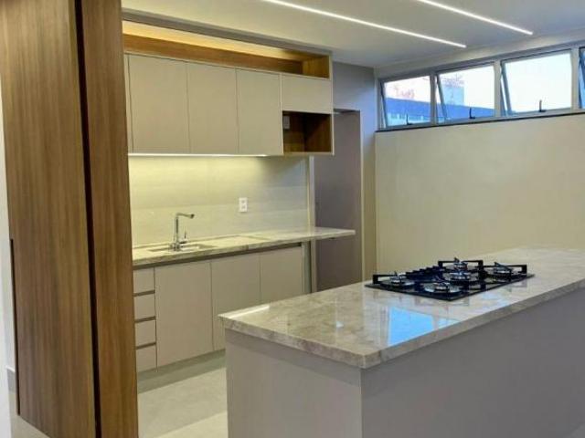 SQS 306 | 3 Quartos | 154m² | Canto | Vazado | Meio de Quadra | Vista livre