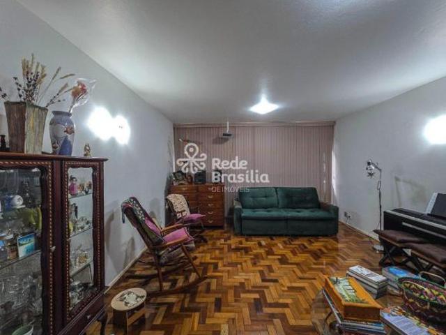 SQS 302 Apartamento com 3 quartos 1 suíte 1 vaga vazado aceita financiamento Asa Sul