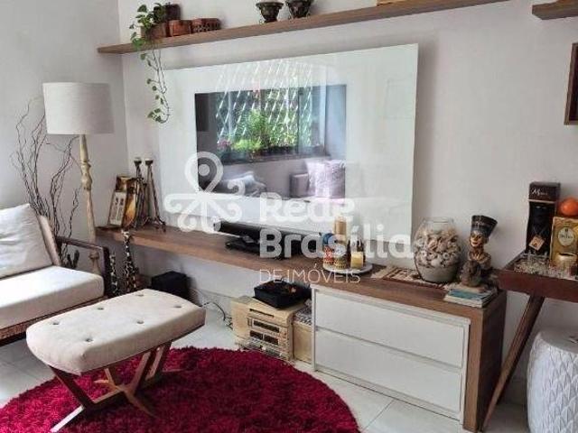 SQS 410 Apartamento semi mobiliado, vazado, com dois quartos, dois banheiros, Asa Sul