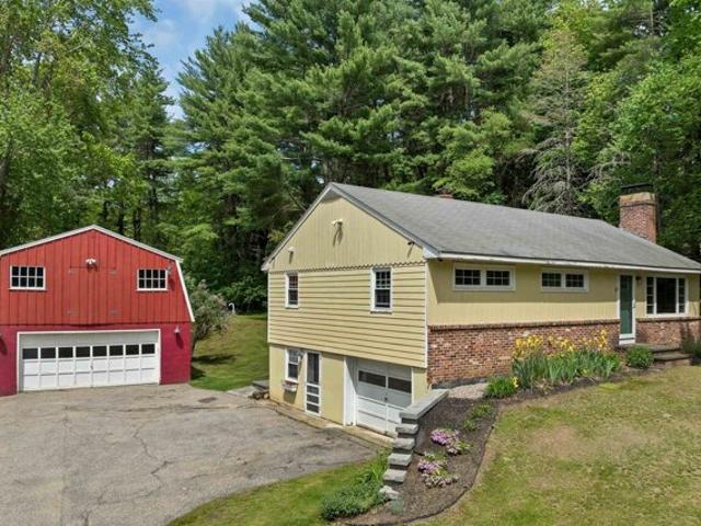 Squamscott Rd, Stratham, Home For Sale