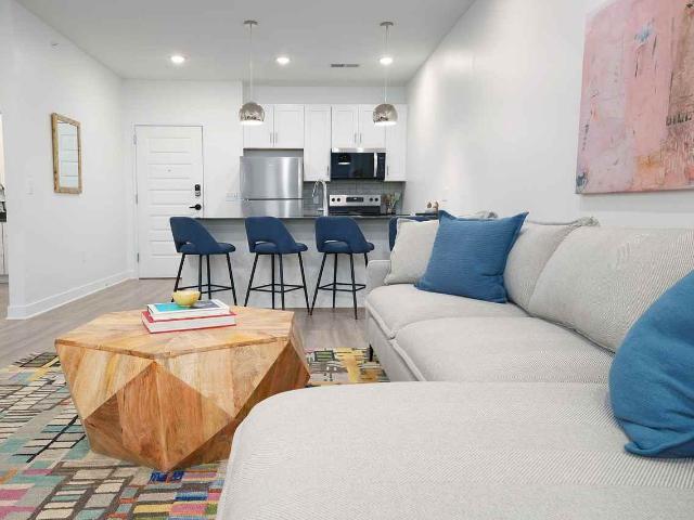 Square Apartments Studio Apartment for Rent at 3021 Leavenworth St, Omaha, NE 68105 Leavenworth
