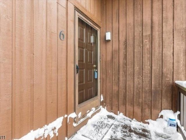 Squaw Valley Ct Unit,vernon, Condo For Sale