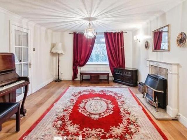 Squires Gate, Rogerstone, 4 Bedroom Detached