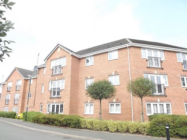 Squires Grove, Willenhall WV12, 2 bed flat to rent, £825 pcm | PrimeLocation