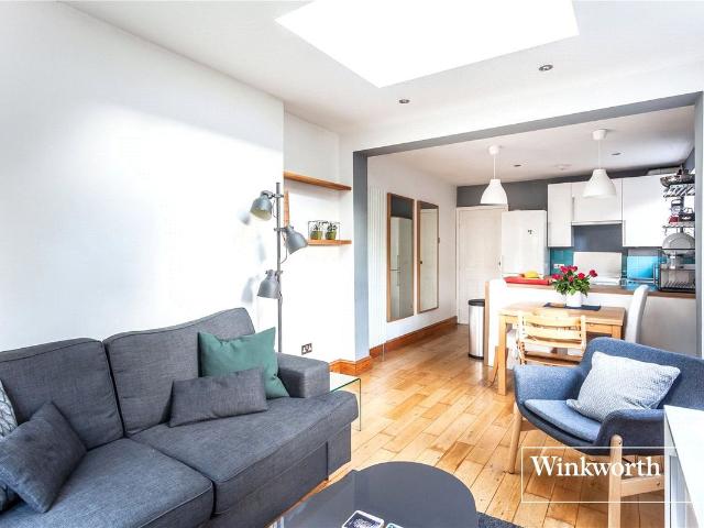 Squires Lane, London N3, 2 bed flat to rent, £1,950 pcm | PrimeLocation