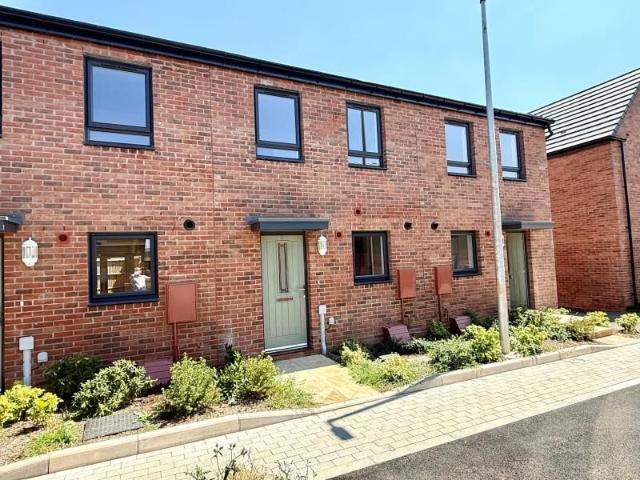 Squires Road, Yate, Bristol BS37, 2 bed end terrace house to rent, £1,350 pcm | PrimeLocation