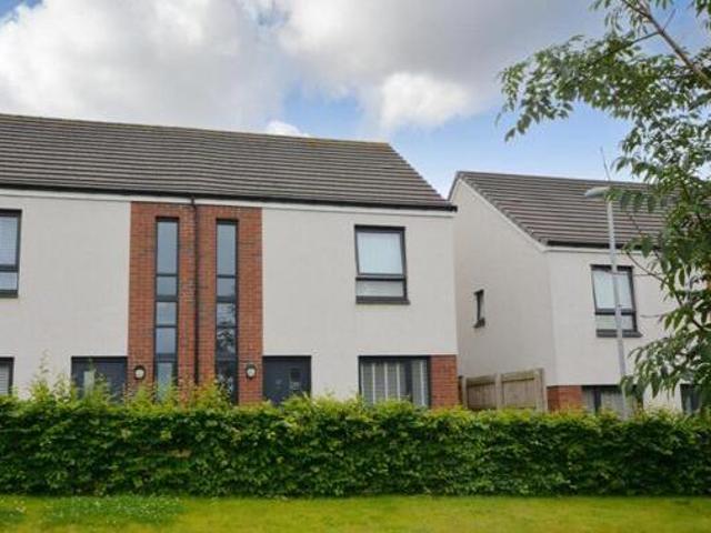 Squirrel Walk, Symington, 3 Bedroom Semi detached