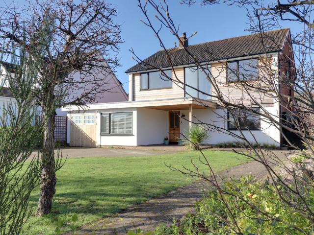Squirrel Green, Liverpool L37 4 bed detached house to rent £39,000 pcm £9,000 pw