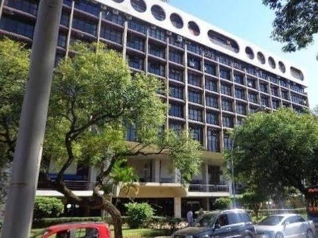 SRTVS CONJUNTO L lote 38 Oportunidade Sala no Assis Chateaubriand SRTVS Reformada Asa Sul DF