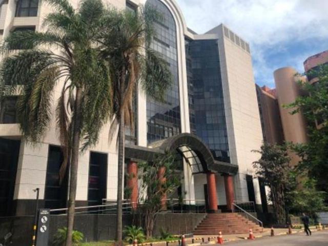 SRTV/S QD 701 EDIFICIO EMBASSY TOWER