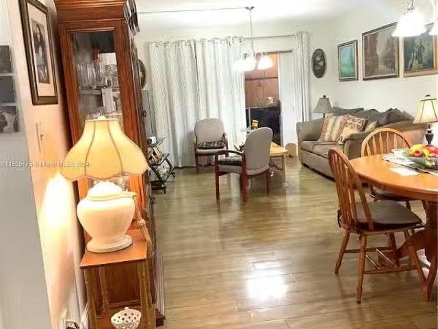 Sw 9Th Ave, Hallandale Beach, FL 33009