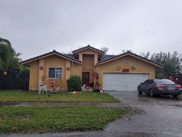 SW 199th St
