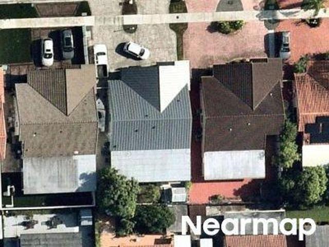SW 27th St