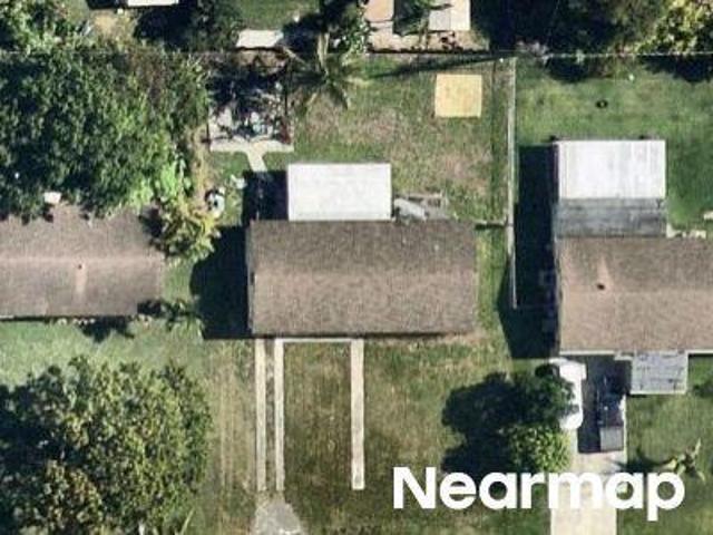 SW 299th St