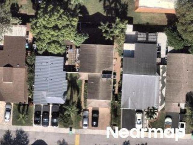 SW 2nd St