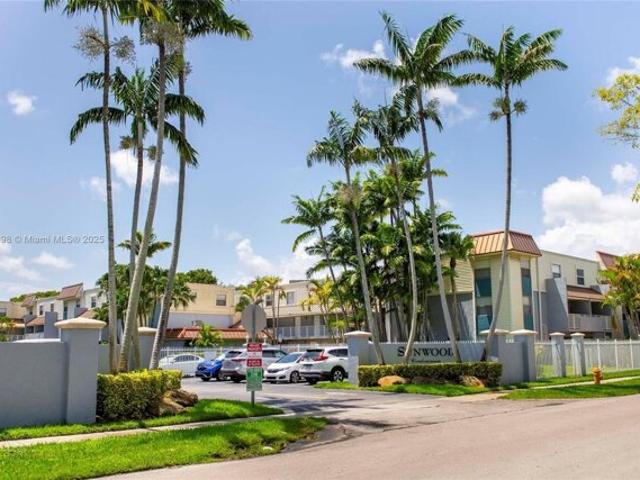Sw Th Ave Apt,miami, Condo For Sale