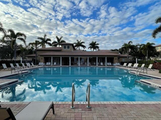 Sw Th Ave Unit,pembroke Pines, Condo For Sale