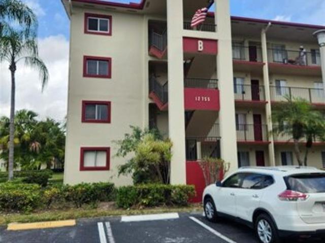 Sw Th Ct Unit B, Pembroke Pines, Condo For Sale