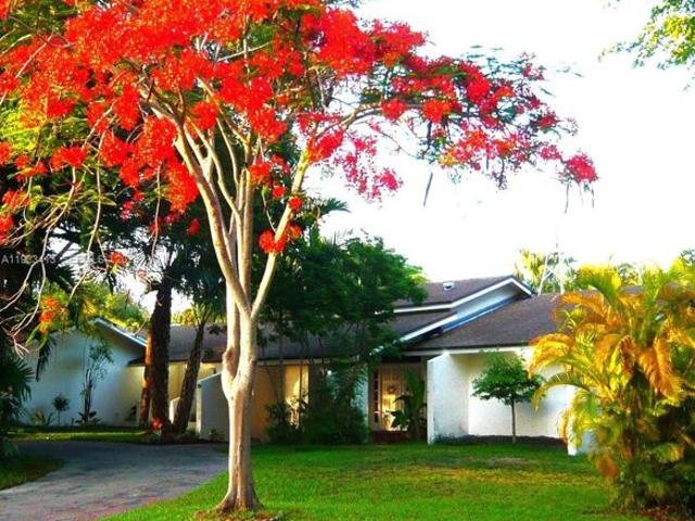 Sw Th Pl, Palmetto Bay, Home For Sale