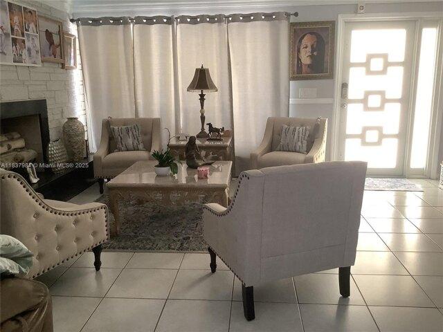 Sw Th St, Pembroke Pines, Home For Sale