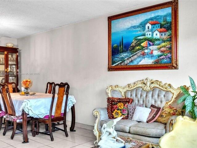 Sw Th St, Sweetwater, Home For Sale