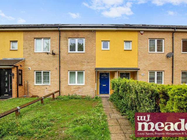 Swaton Road, Bow, E3 3 bed terraced house to rent £2,750 pcm £635 pw