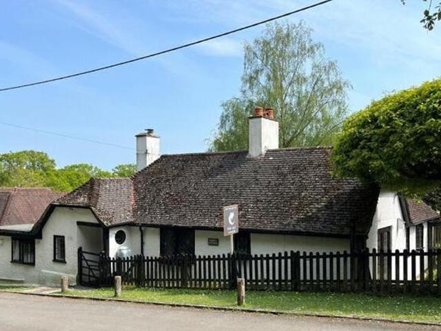 Sway, Boundway Hill, Lymington, 3 Bedroom Bungalow