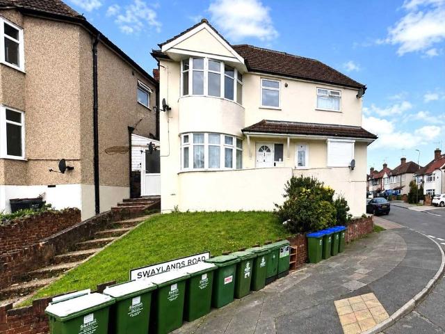 Swaylands Road, Belvedere DA17, Studio to rent, £1,000 pcm | PrimeLocation