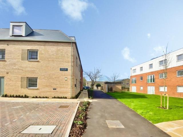 Swain Court, Peterborough, PE2 2 bed apartment to rent £1,095 pcm £253 pw