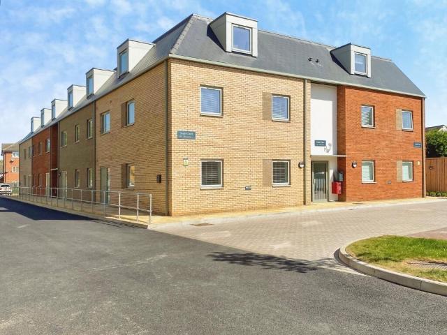 Swain Court, Peterborough PE2, 2 bed flat to rent, £1,095 pcm | PrimeLocation