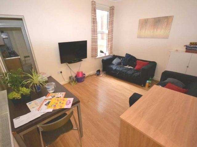 Swainstone, Reading, Berkshire, RG2 0DX