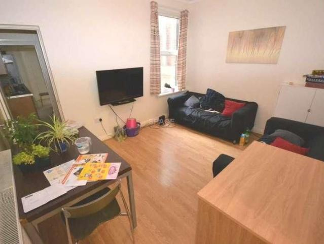 Swainstone, Reading, Berkshire, RG2