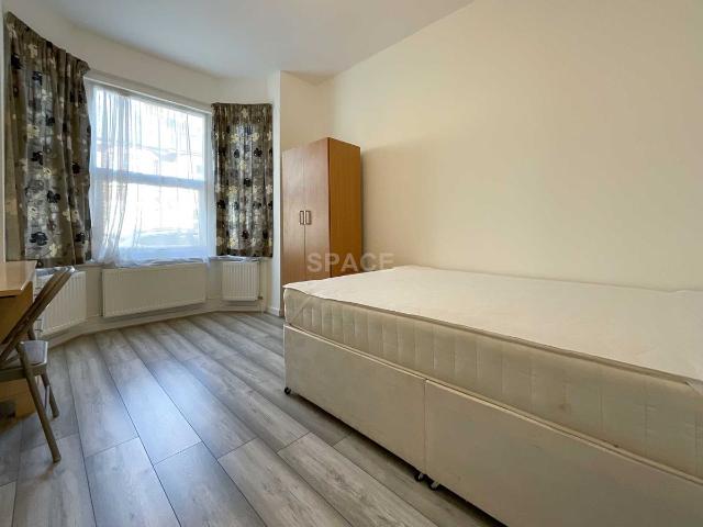 Swainstone Road, Reading, University RG2, Room to rent, £675 pcm | PrimeLocation