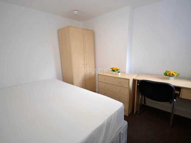 Swainstone Road, Reading, Berkshire RG2, Room to rent, £575 pcm | PrimeLocation