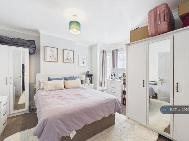 Swainstone Road, Reading, RG2 3 bed terraced house to rent £2,050 pcm £473 pw