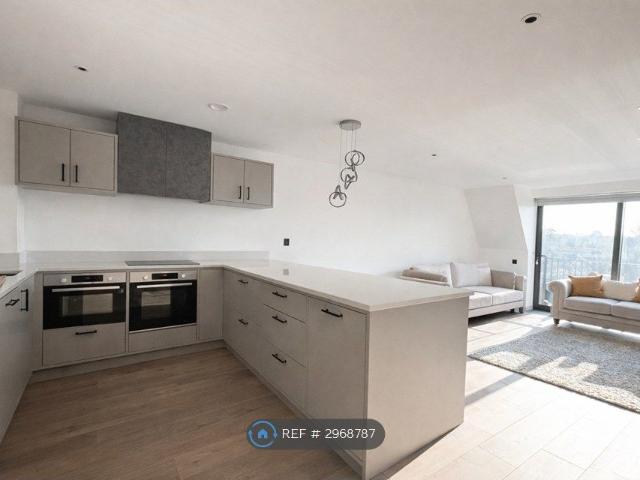 Swaker Yard, Borehamwood WD6, 2 bed flat to rent, £2,450 pcm | PrimeLocation