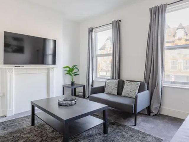 Swallow Coffee Shop, 75 Goldhawk Road, London, W12 8EG, United Kingdom | 2 bed apartment for rent #166631164 | Rentberry
