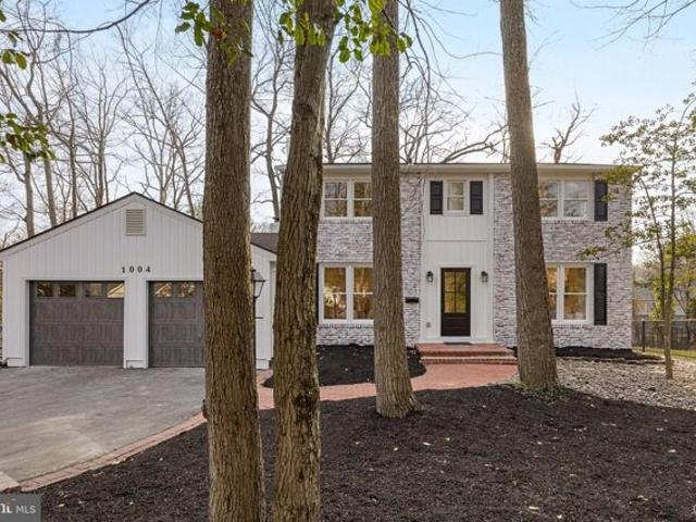 Swallow Dr, Cherry Hill, Home For Sale