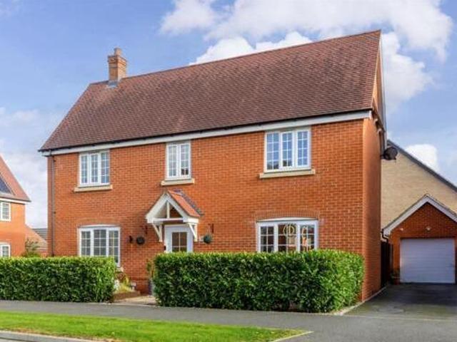 Swallow Drive, Wymondham, 4 Bedroom Detached