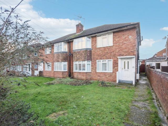 Swallow Street, Iver Heath SL0, 2 bed maisonette to rent, £1,550 pcm | PrimeLocation