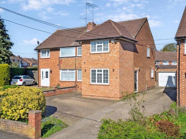 Swallow Street, Iver SL0 4 bed semi detached house to rent £2,300 pcm £531 pw