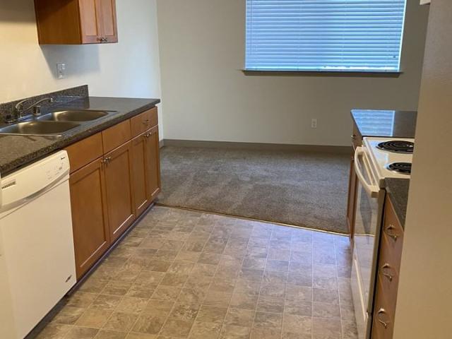 Swan Apartments 1 Bedroom Apartment for Rent at 7835 Pacific Ave, Tacoma, WA 98408 South End