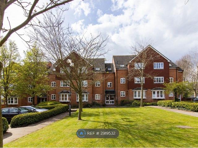 Swan Close, Rickmansworth WD3, 2 bed flat to rent, £1,700 pcm | PrimeLocation