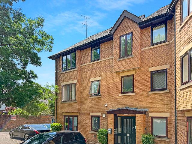 Swan Court, Oxford OX1, 3 bed shared accommodation to rent, £2,580 pcm | PrimeLocation