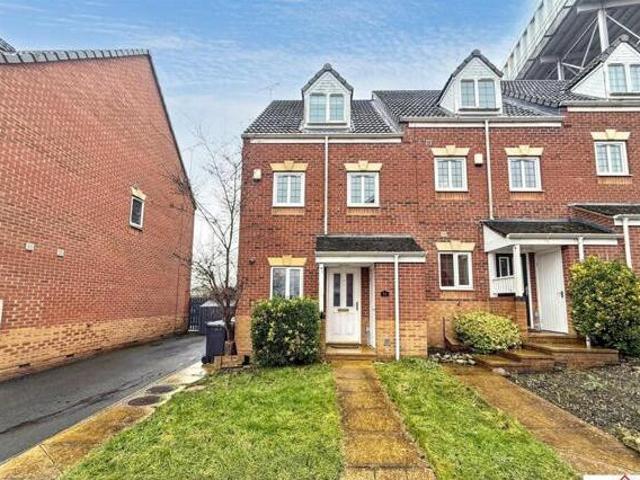 Swan Court, Askern, 3 Bedroom Town