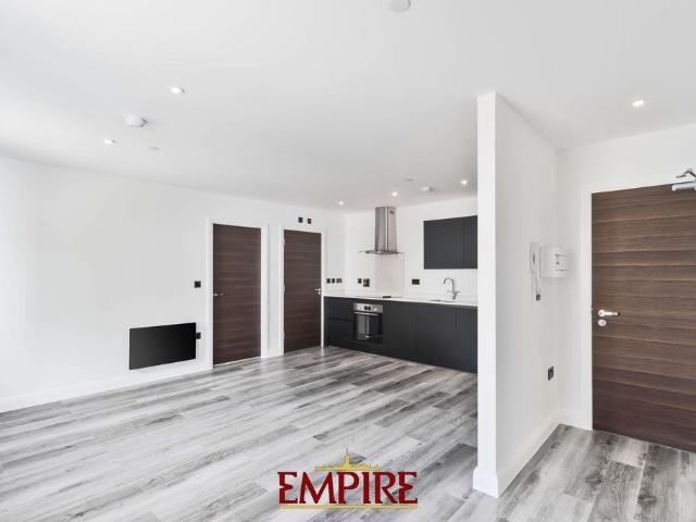 Swan Court, Coventry Road. 1 bed apartment to rent £1,000 pcm £231 pw