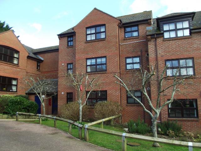 Swan Court, Exeter EX2, 2 bed flat to rent, £1,300 pcm | PrimeLocation