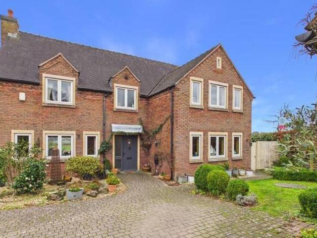 Swan Court, Forton, 5 Bedroom Detached