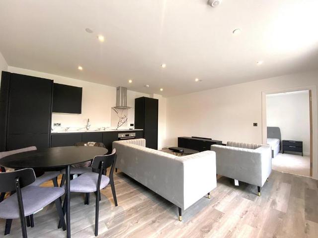 Swan Courtyard, Birmingham, B26 2 bed flat to rent £1,175 pcm £271 pw